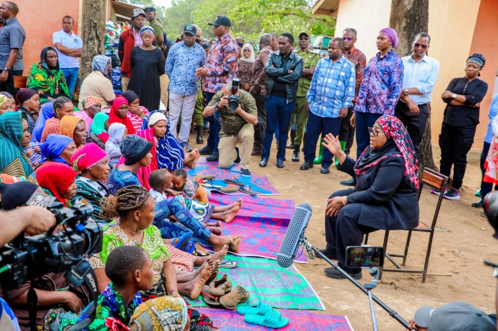 RAIS SAMIA AKIZUNGUMZA NA WAATHIRIKA WA MAFURIKO HANANG. - New Times ...